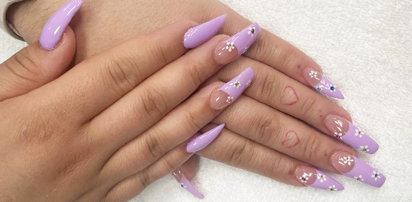 La Vogue Nails & Spa | For Your Youthful Look & Beautiful Nails!